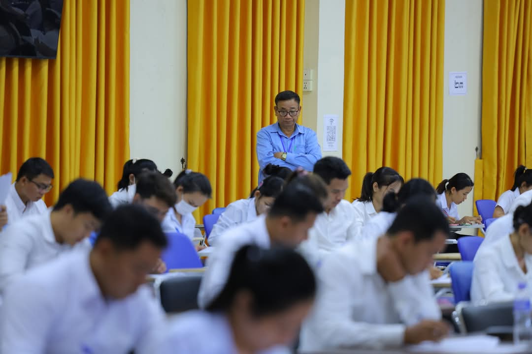 សូមណែនាំ អនុគណៈកម្មការអនុរក្ស ...